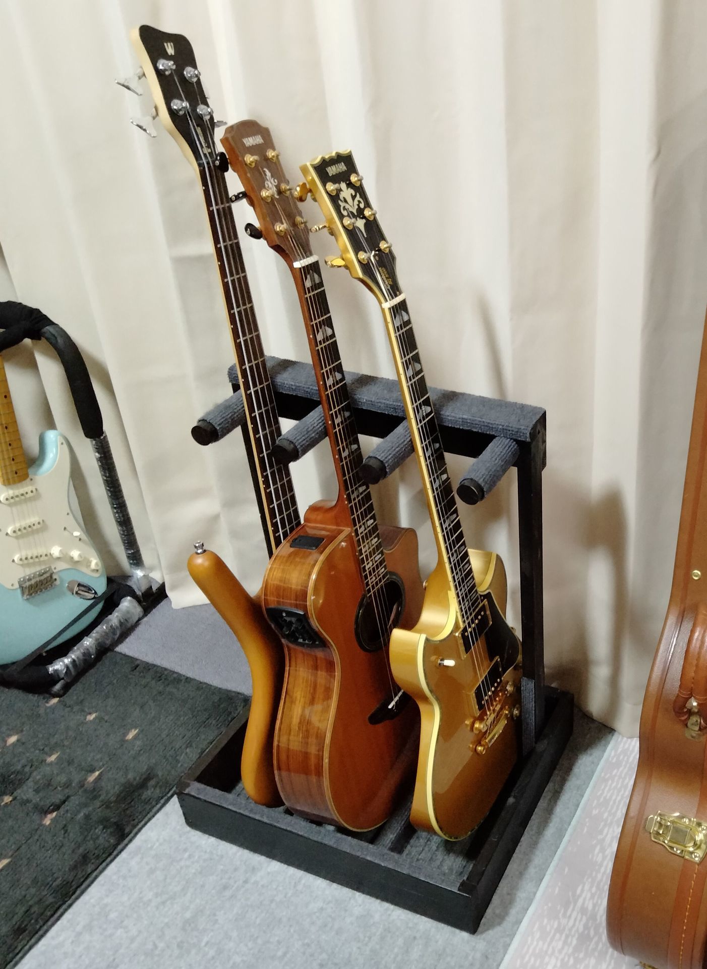 自作ギタースタンド: Tarchinのぶろぐ